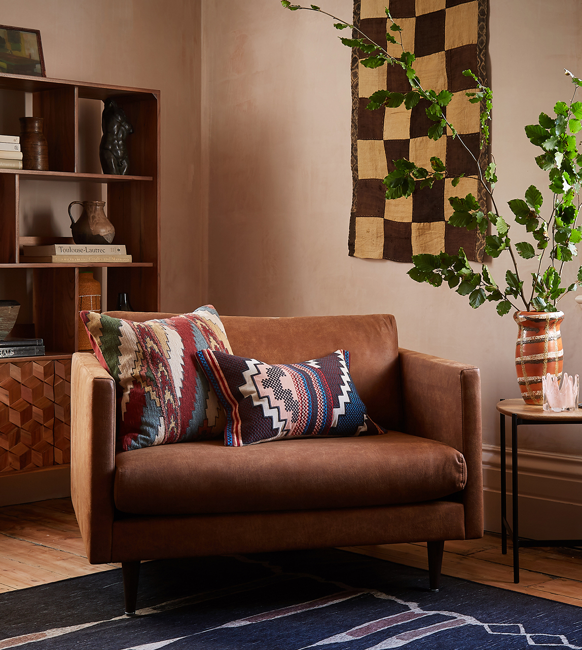 Tivoli Love Seat | Swoon