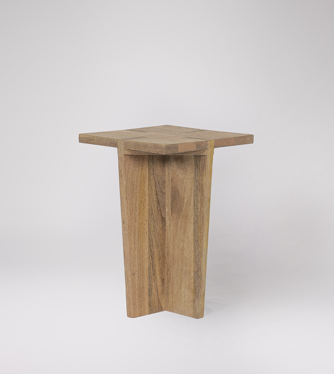 Brede Contemporary Side Table in Natural Oak-Stained Mango Wood | Swoon