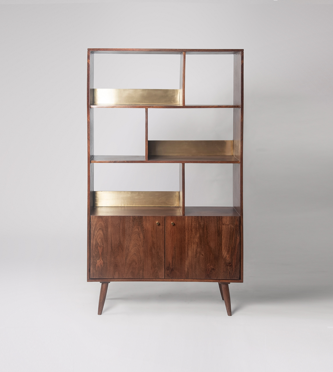 Fresco Mid-Century Shelving Unit in Light Brown Mango Wood & Brass | Swoon