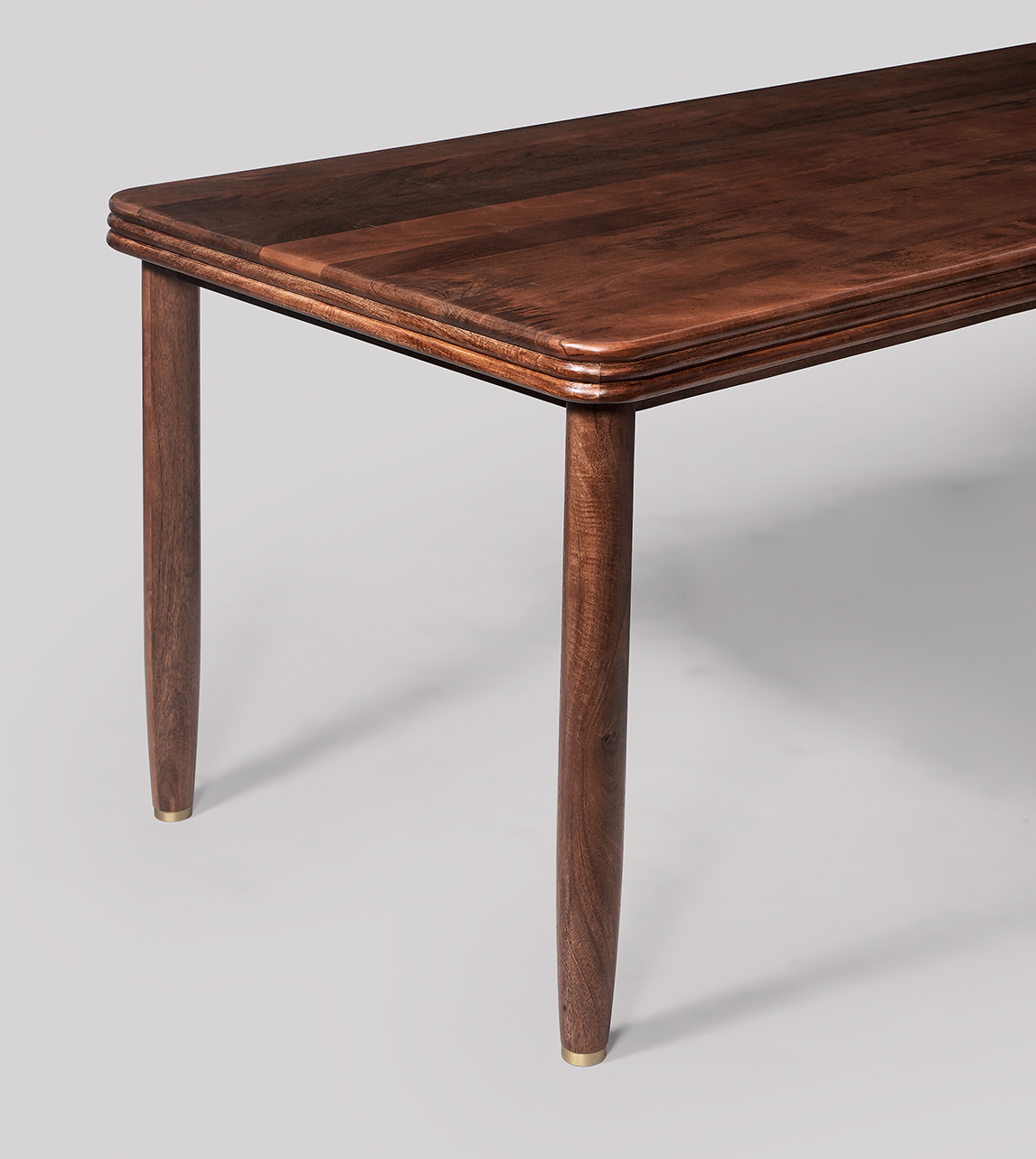 Hove Contemporary Eight-seater Dining Table in Light Brown Mango Wood & Brass | Swoon