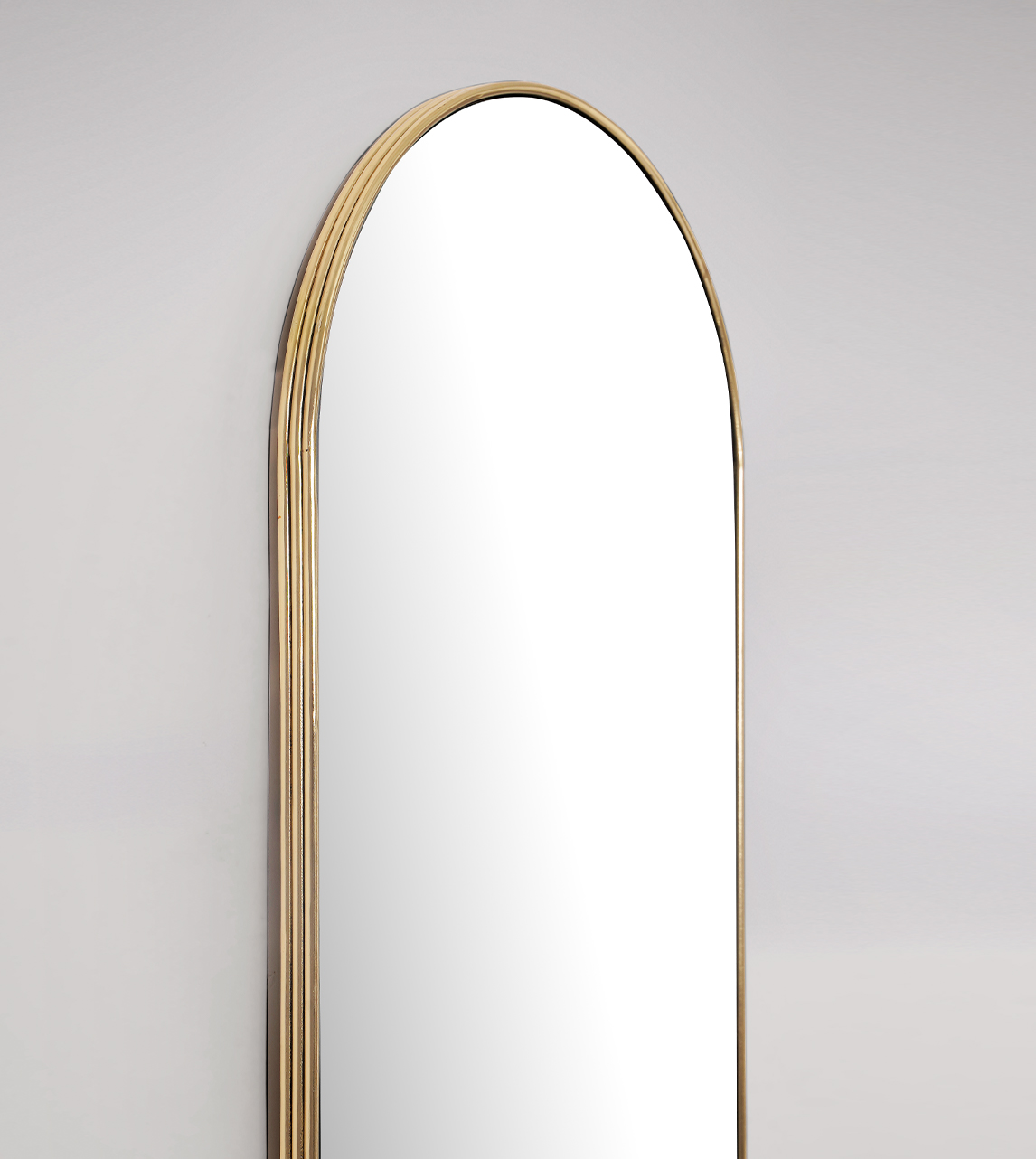 Lark Luxe Round Mirror in Silver Mirror & Black Steel | Swoon