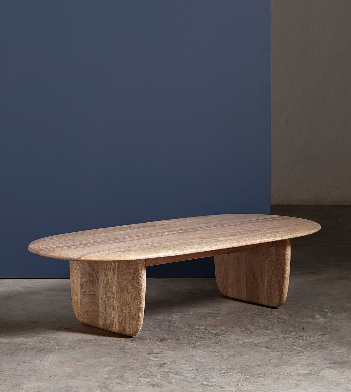 Slapton Maximalist Coffee Table in Natural Oak-Stained Mango Wood | Swoon