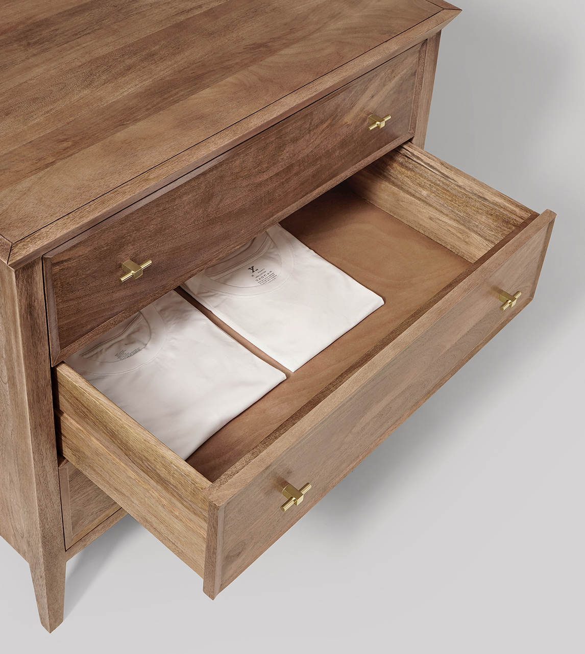 Redditch Traditional Three-drawer Chest of Drawers in Natural Oak ...